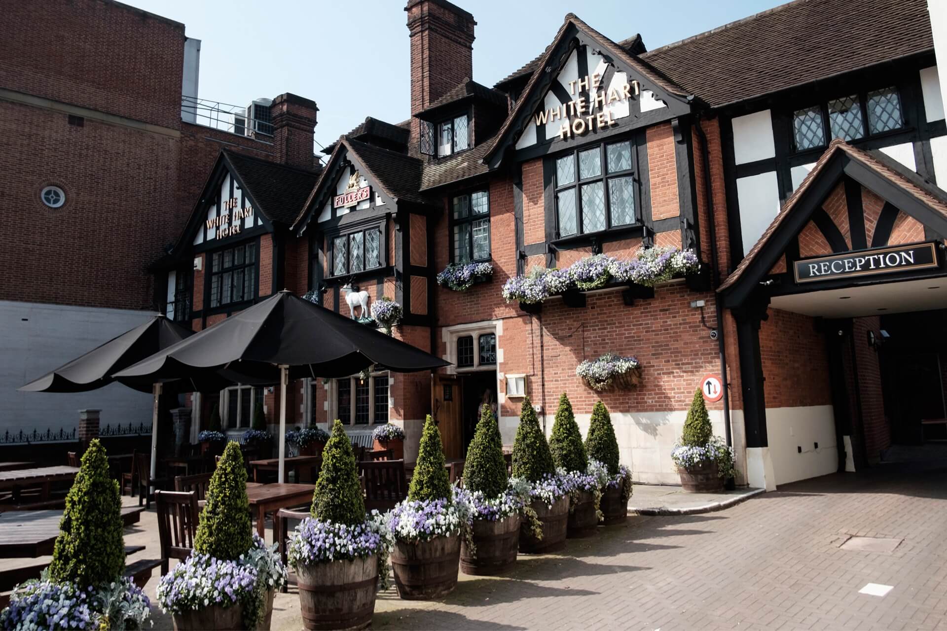 About Us | The White Hart Pub & Hotel In Hampton Wick